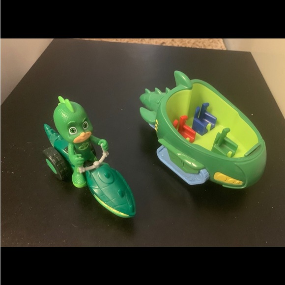 Mattel | Toys | Pj Masks Vehicles Gekko And Gekkomobile Deluxe Action ...